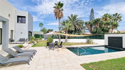 Maison individuelle en bord de mer à vendre à El Campello Alicante