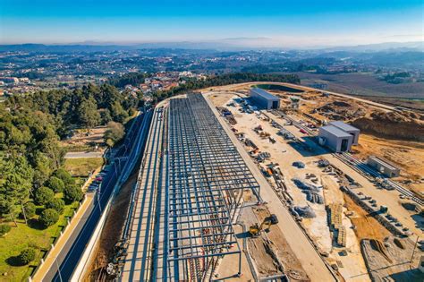 Metro do Porto está a construir um novo parque em Gaia imagens