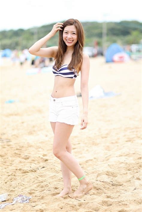 【写真特集】ビーチを彩る真夏の天使！九州の海水浴場で見つけた水着女子全20枚｜ウォーカープラス