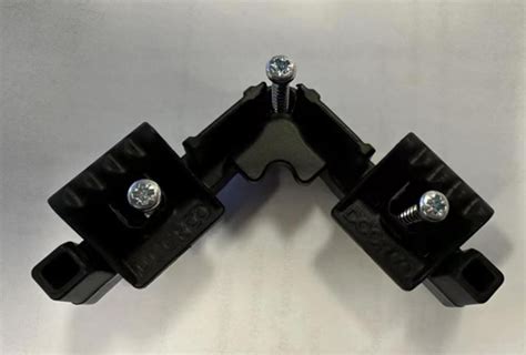 Fully Automatic Assembly Machine For Straight Andcorner Connector