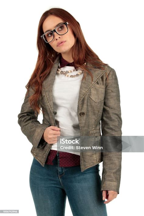 빈 티셔츠 모형귀여운 부잣집 패션 괴짜 소녀 디자인을 위한 준비 20 29세에 대한 스톡 사진 및 기타 이미지 20 29세 T 셔츠 가냘픈 Istock