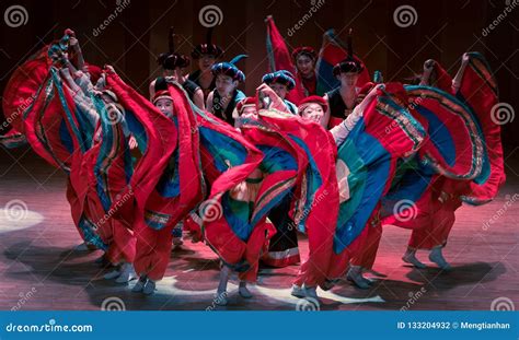 Welcome The Dance Dance Drama Axi Jump Yi Folk Dance Editorial