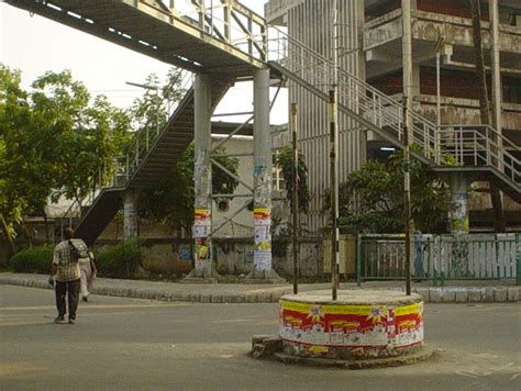 2 Foot Over Bridge Supported By Pipe Columns At Buet Campus Dhaka