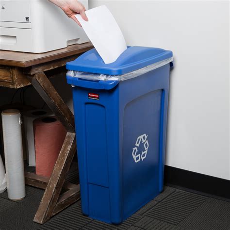 Rubbermaid Slim Jim 23 Gallon Blue Recycling Container With Blue