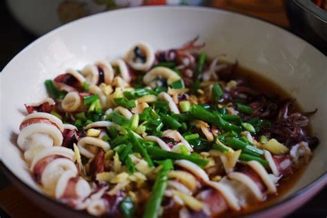 【清蒸吹筒鱿鱼的做法步骤图，怎么做好吃】rj的厨房下厨房