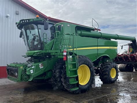2017 John Deere S690 Stock No 251401977 Combines For Sale With 1492
