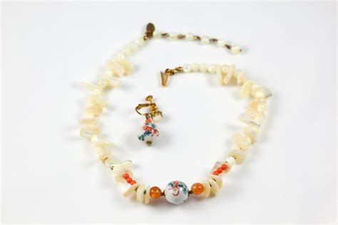 Vintage Miriam Haskell White Glass Bead And Shell Necklace This Is A