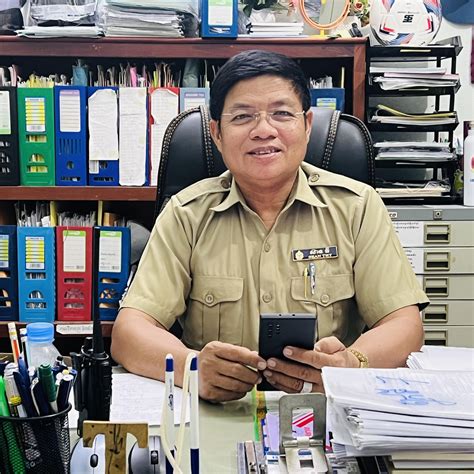 យុវជនស្ម័គ្រចិត្ត យុវជនស្ម័គ្រចិត្ត វិទ្យាល័យ ១០មករា ១៩៧៩