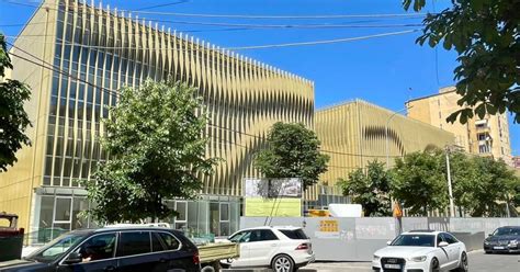 Kryeministri Rama Nxjerr Pamjet E Shkollës Së Rindërtuar Sami Frashëri” Foto