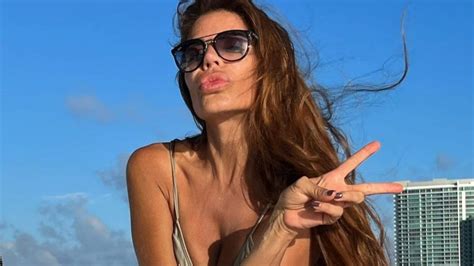 Zulema Menem mostró su imponente estado físico desde las playas de