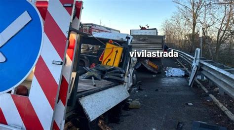 Ennesimo Incidente Mortale Sulla Strada Statale 100 Gioia La Voce