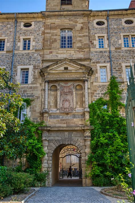 Lycée Gabriel Faure Tournon Sur Rhône 1536 Structurae
