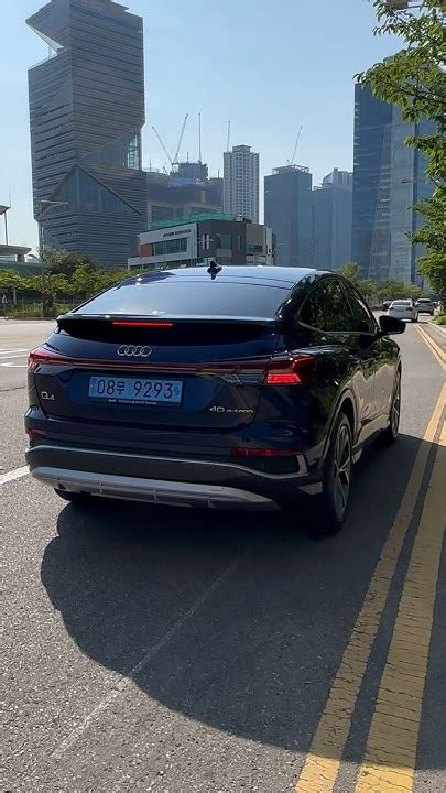 Audi Q4 이트론 스포트백 프리미엄 나바라블루 출고 6월 꼭 구매선상에 놓고봐야할 차량 아우디할인 아우디 아우디전기차