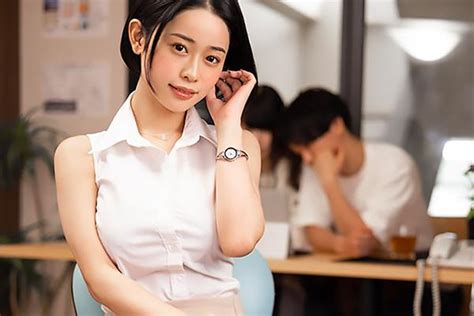 Minamo ドスケベ痴女な巨乳の不動産olに誘惑され理性崩壊！彼女持ちチンポに跨がり騎乗位挿入 無料av動画