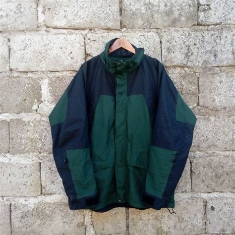 Black yak, Men's Fashion, Coats, Jackets and Outerwear on Carousell