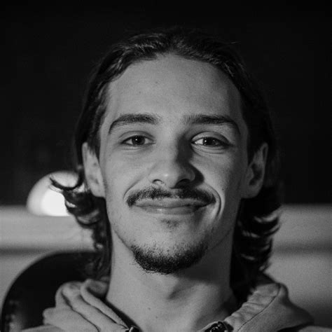 Leo Zerbib Serveur Banquets Crown Plaza Hotel Linkedin