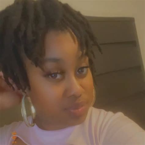 Regina Dunomes Damnbugg • Threads Say More