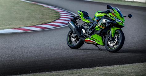 Kawasaki Zx 4r La Piccola Ninja Sportiva A Quattro Cilindri