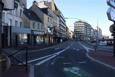 Cherbourg En Cotentin Ville Presque Morte Pendant Lépidémie