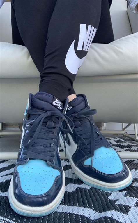 Giantess New Sneakers By Asian Giantesshunter On Deviantart