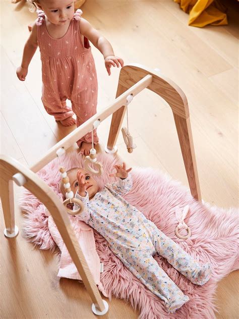Portique d éveil modulable en bois pas cher Tapis d éveil Vertbaudet