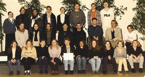 Photo de classe Terminale STT de 2000 Lycée Alexis De Tocqueville