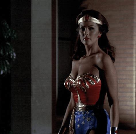 Nice Wonder Woman By Hernao16 On Deviantart