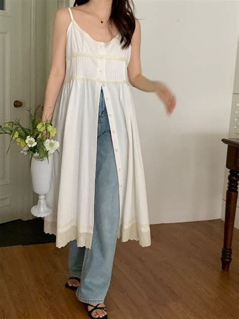 리즈아 여름 하객룩 핀턱 끈 나시 브이넥 롱원피스 주름 레이스 화이트 흰색 뷔스티에 원피스