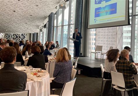 Sylvain Lavoie Présente La Francophonie Des Amériques Au Club Canadien Le Métropolitain