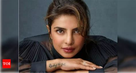 Priyanka Chopras Uber Glam Thursday Selfie Is Just What You Need To