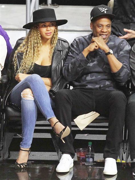 Beyonce Rocks Denim Crop Top And Jeans In Paris With Jay Z Hollywood Life