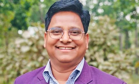 कञ्चनपुरमा एमालेबाट निर्वाचित मेयर एकीकृत समाजवादी प्रवेश गर्दै