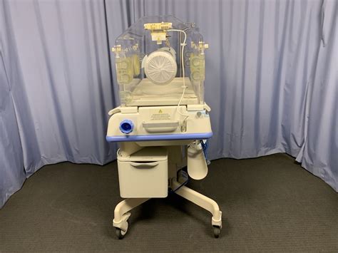 Drager C Hs C C Isolette Infant Incubator W Oxygen Sensors