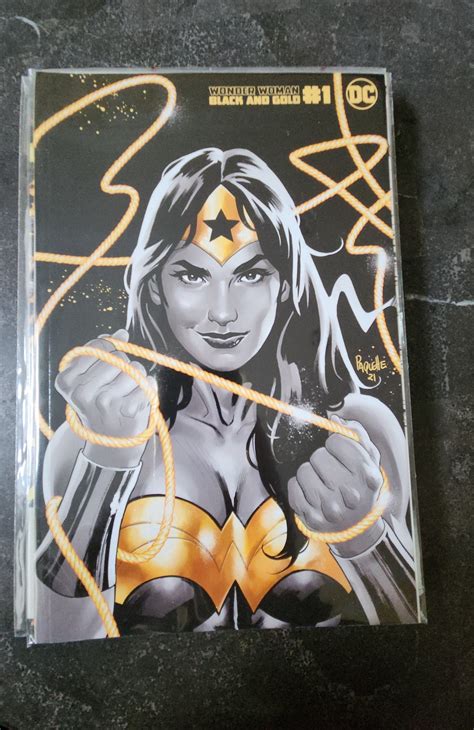 Wonder Woman Black Gold 1 Yanick Paquette Variant Cover 2021