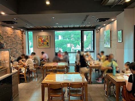 桃園牛肉麵）川驕牛肉麵專門店～桃園藝文特區牛肉麵分享～熬煮6小時以上軟嫩牛肉麵！牛肚、牛筋、牛肉美食walkerland窩客島