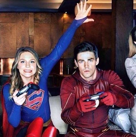 Supergirl Y Flash💪🏽 •cómics• Amino