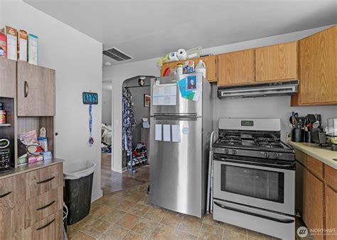 1051 And 1053 E 34th St Tacoma Wa 98404 Redfin