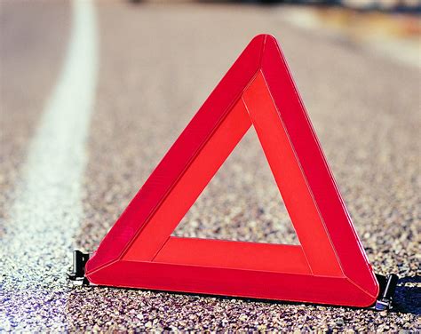 Incidente Tra Due Auto In Via Monte Pasubio Ferita Lievemente Una