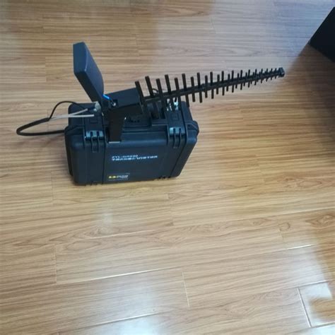 Directional Handheld Drone Jammer Completed Jamming Frequency With 8kg