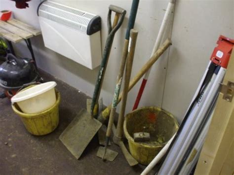Prescot Dig What Tools Do Archaeologists Use