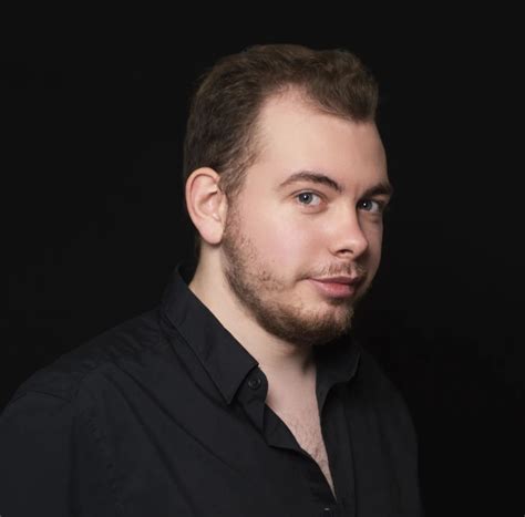Andrea Pacini Biografia Chi è Età Altezza Peso Fidanzata Canzoni