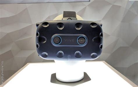 HTC VIVE Pro Eye Hands On More Than Just Eye Tracking