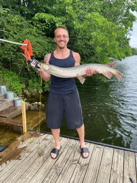 New York Angler Sets State Record With Impressive Longnose Gar Catch