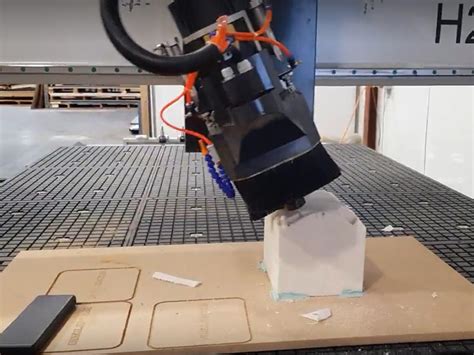 Axis CNC Router X X Mm HELINER