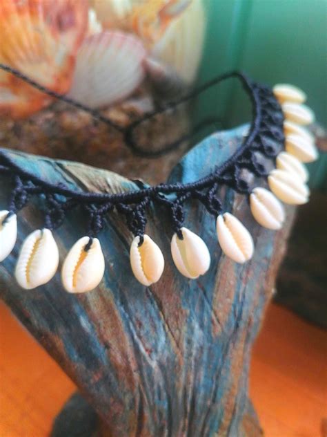 Macramé Necklace With Seashell Shell Necklace In Macrame Etsy
