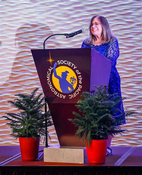 Nsf Noirlabs Connie Walker Receives Andrew Fraknoi Supporters Award