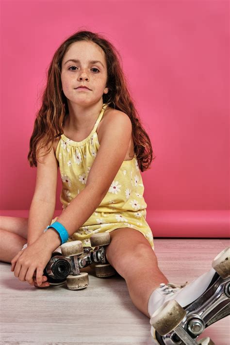 Фотографии на тему Маленькие Девочки Голые — скачивайте бесплатные