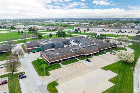 11001 11071 Aurora Ave Urbandale Ia 50322 Aurora 1 Loopnet