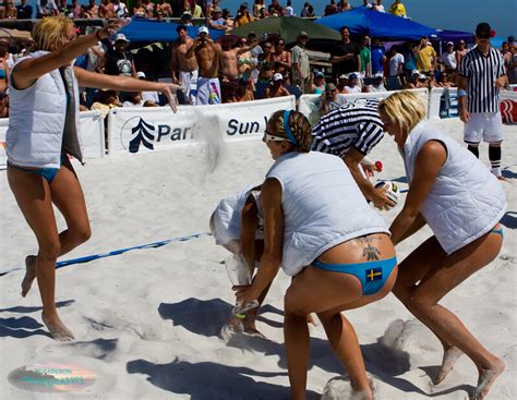 Horny Beach Volleyball Team In Wet Bikinis Candid Shiny Girls