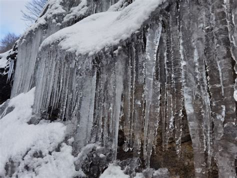 DREIMÜHLEN WASSERFALL im Winter erleben